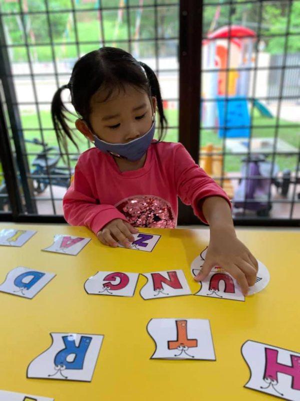 English Class – Tiny Tots Academy